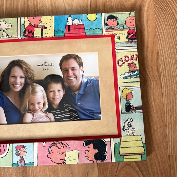 Hallmark | Accents | Hallmark Peanuts Snoopy Picture Frame | Poshmark